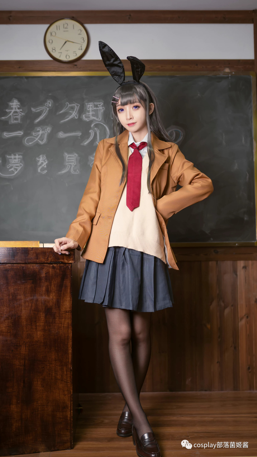 cos：《青春猪头少年不会梦到兔女郎学姐》-樱岛麻衣cos正片@祖木子，学姐来了 - 游戏 - TapTap