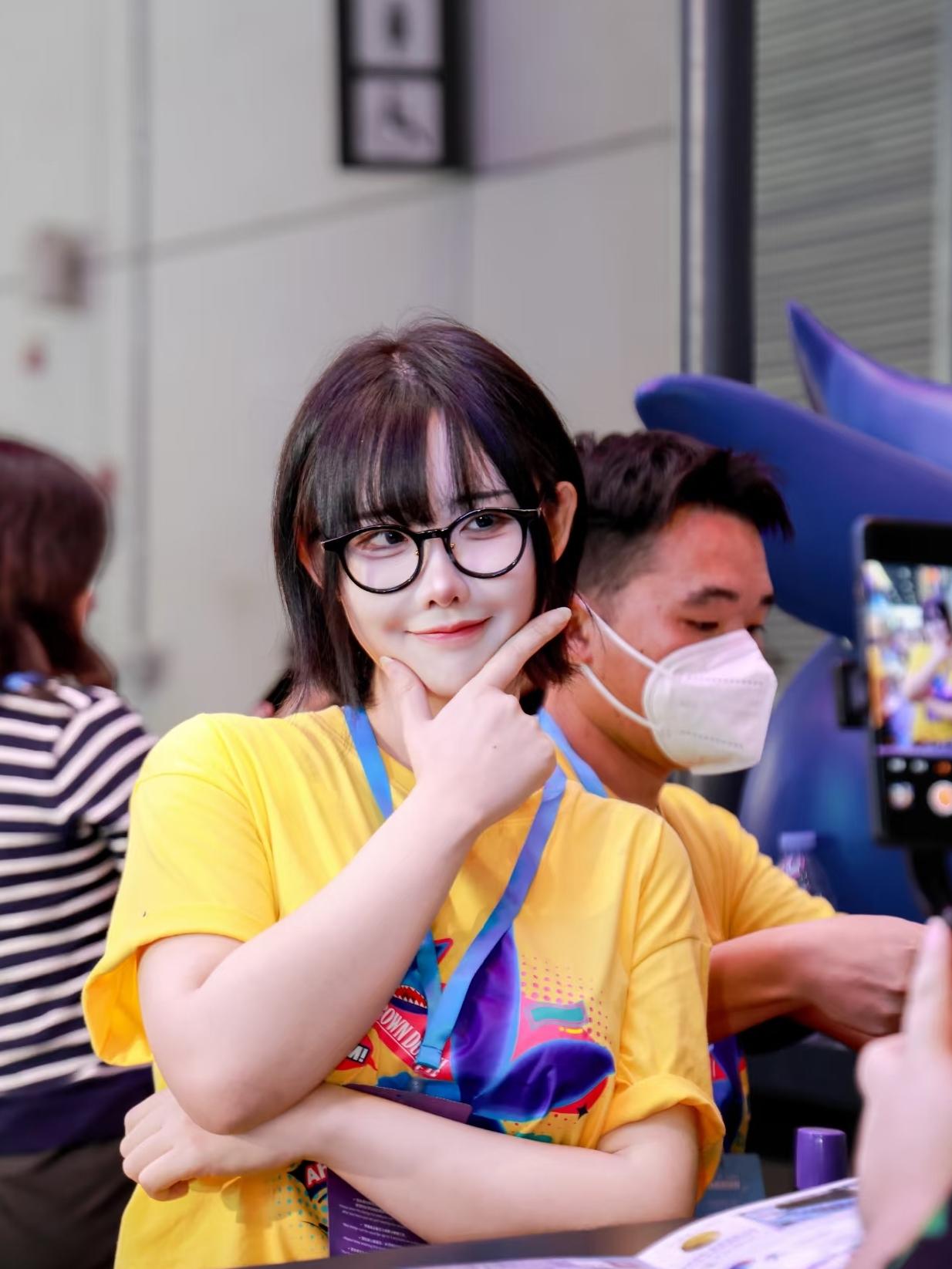 BW韩Coser遭举报下台24小时狂吸50万粉 - 棕色尘埃2综合讨论 - TapTap 棕色尘埃2论坛